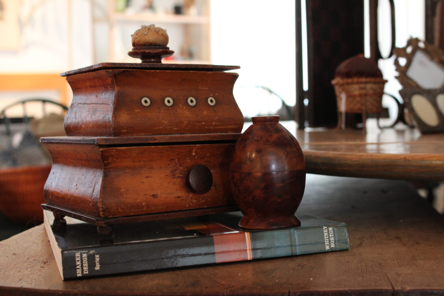 Estate Sales vs. Auctions: Maximizing Returns on Your Valuables – Poof ...